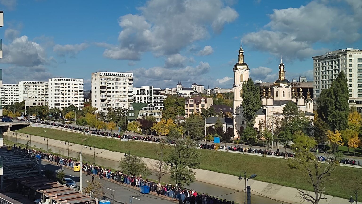 Pelerinaj Sfânta Parascheva: coada la Biserica Lipovenească